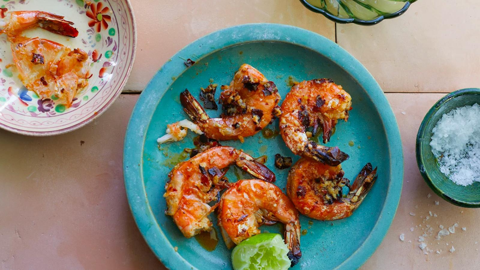 How To Grill Meat & Fish Like A Mexican | SL.Man